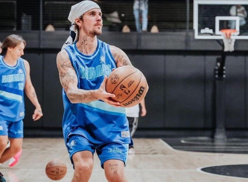 Justin Bieber deslumbra a fanáticos en The League Basketball en Los Ángeles