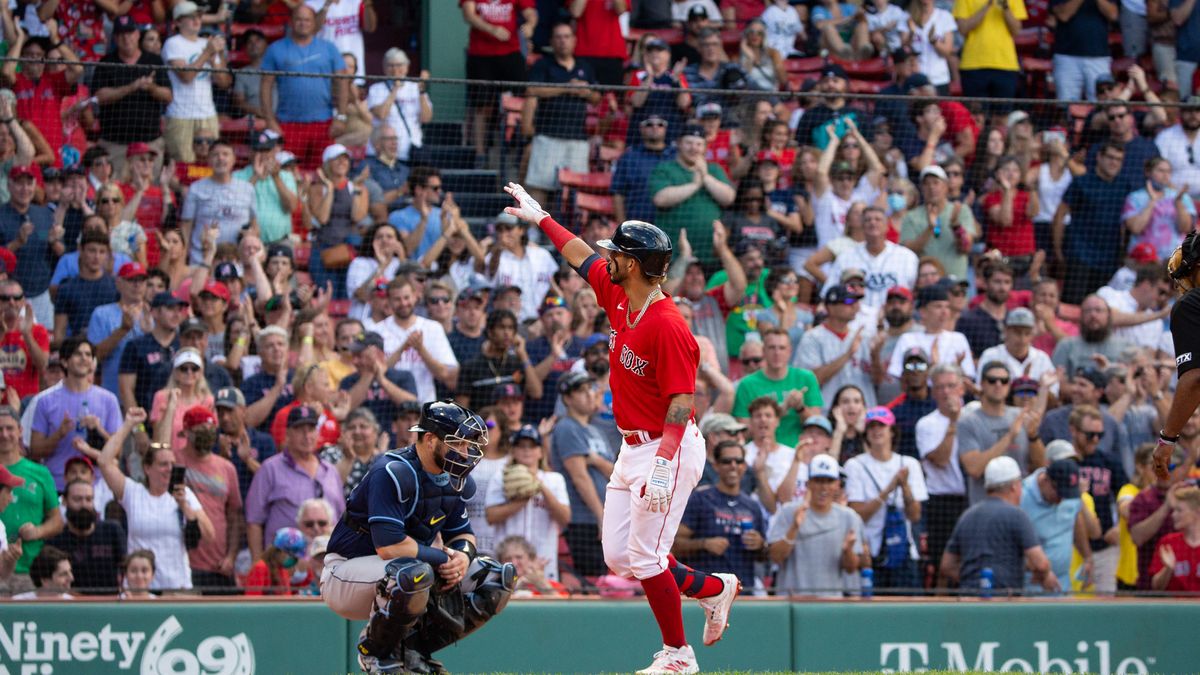 MLB: Jonathan Araúz pegó su tercer cuadrangular
