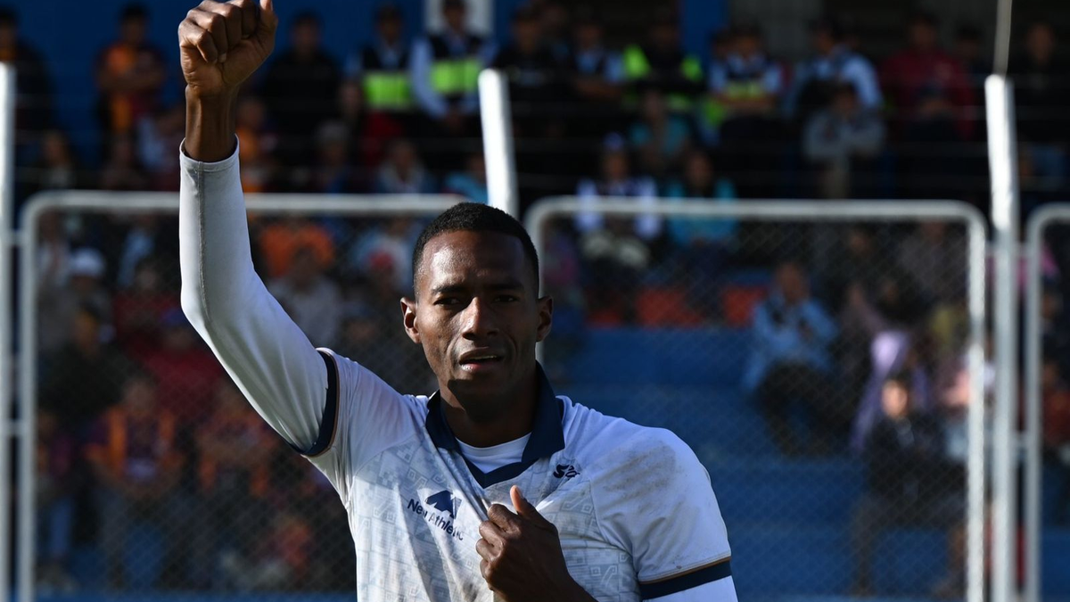Abdiel Ayarza, el héroe en triunfo del Club Cienciano