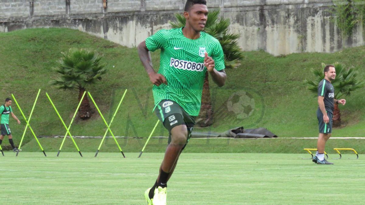 Roderick Miller con algunos minutos en triunfo del Atlético Nacional