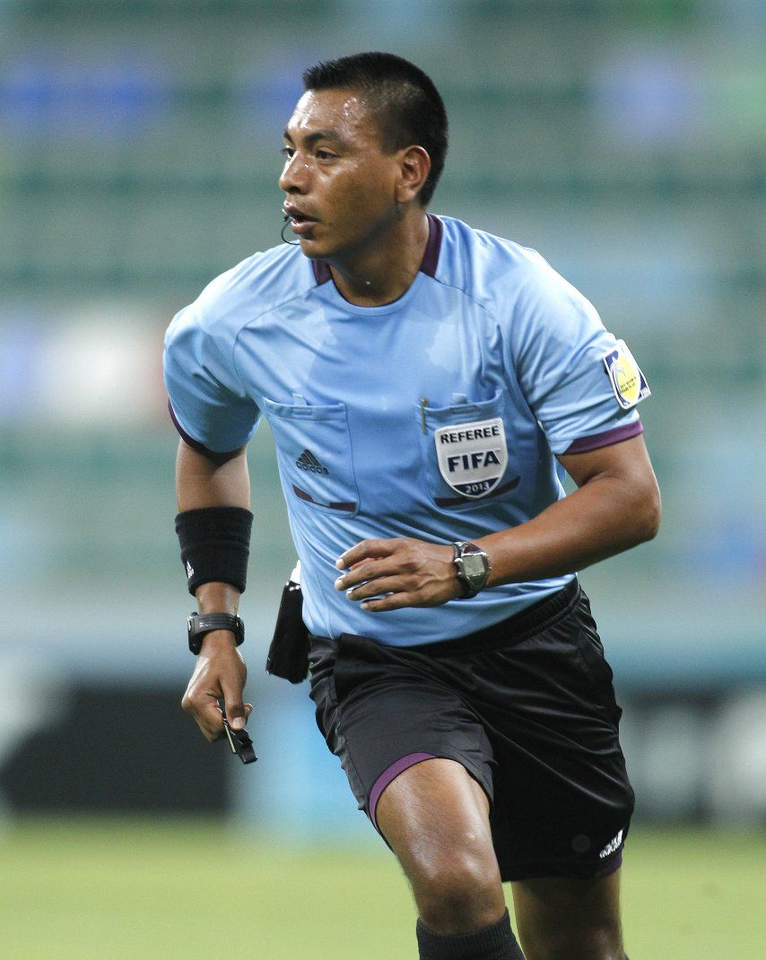 Walter López será el árbitro del Panamá vs Costa Rica en el Rommel