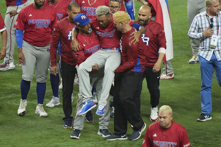 Clásico Mundial 2023: El cerrador puertorriqueño Edwin Díaz se lesiona en celebración