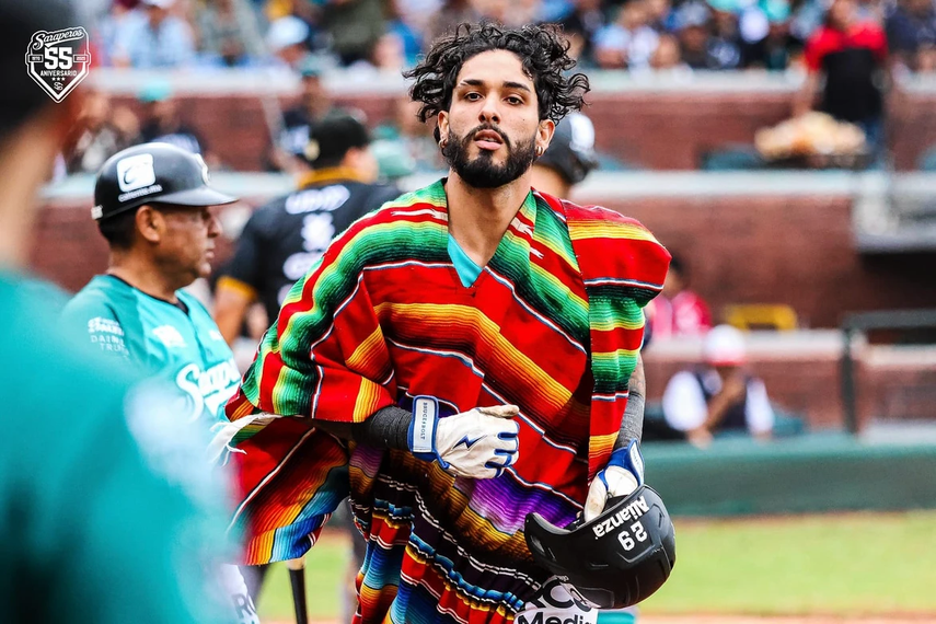 Jonathan Araúz pegó 2 HR y sigue caliente con el madero en la Liga Mexicana de Béisbol