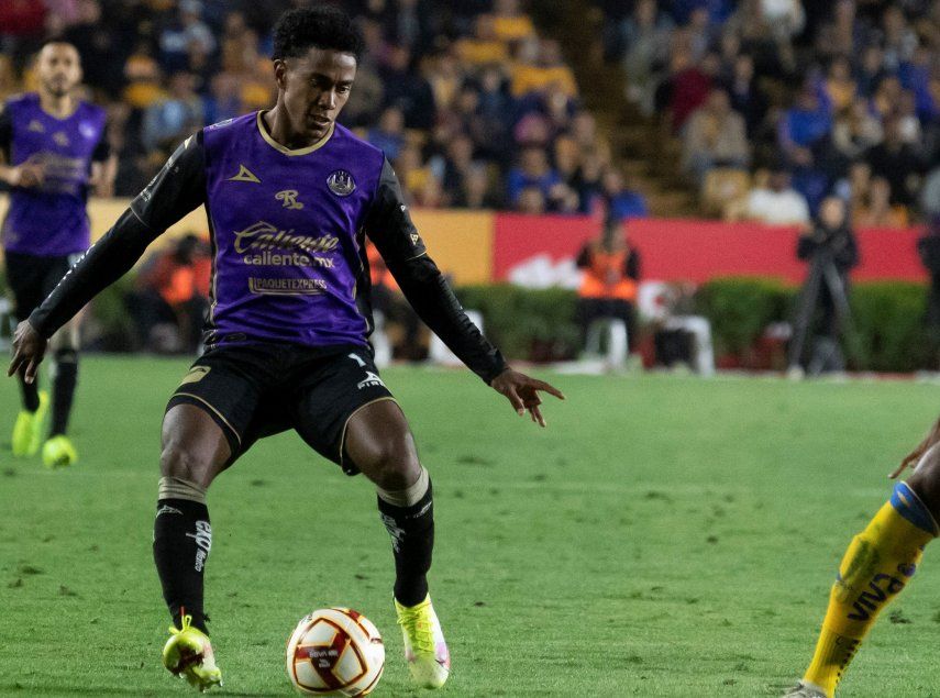 Édgar Yoel Bárcenas es baja por lesión, anuncia Mazatlán FC