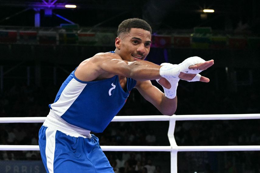 París 2024: Dominicano Yunior Alcántara asegura medalla en boxeo