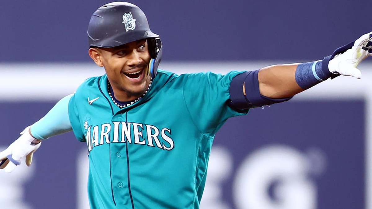 MLB: Julio Rodríguez entra en la historia de robos y cuadrangulares