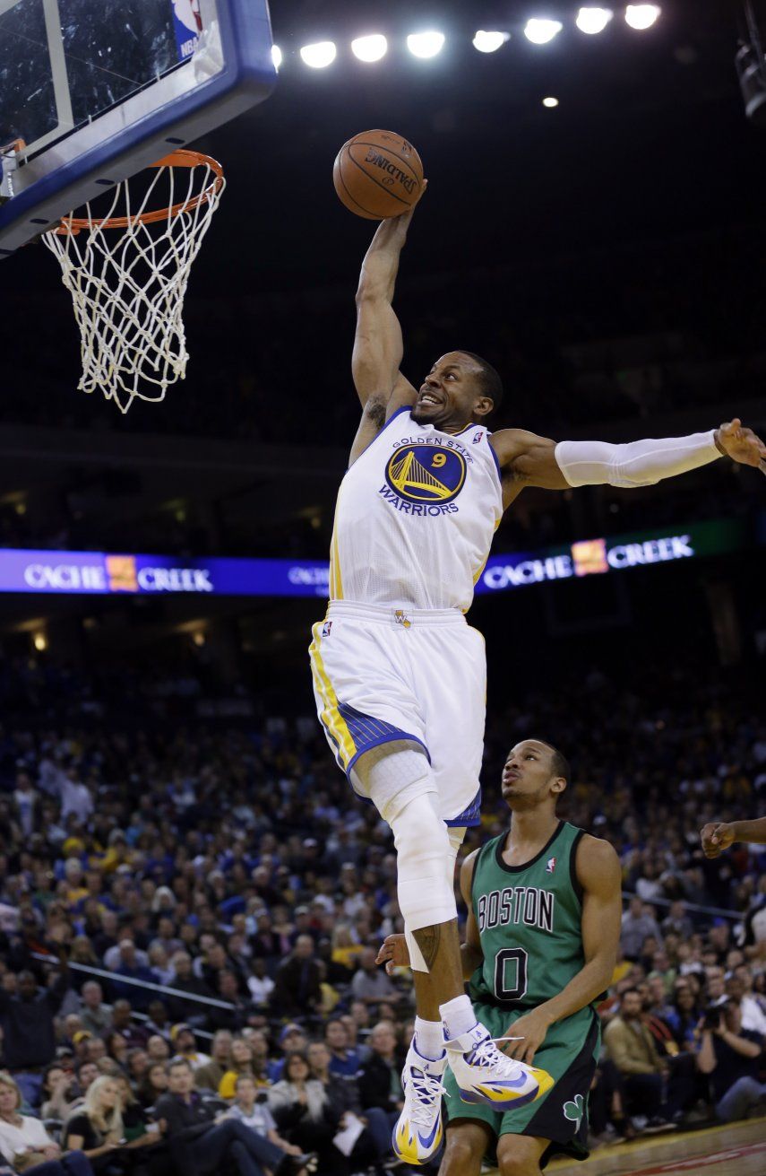 Curry define victoria de Warriors sobre Celtics