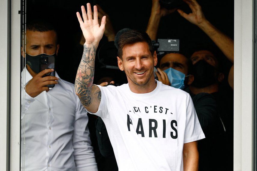 HISTÓRICA. La primera imagen de Messi desde París