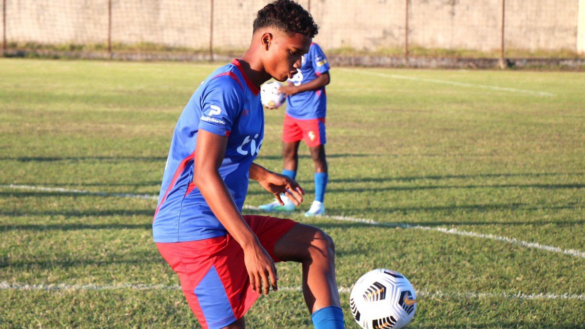 Panamá Sub-17 contará con el hijo del Poeta Neftalí Díaz