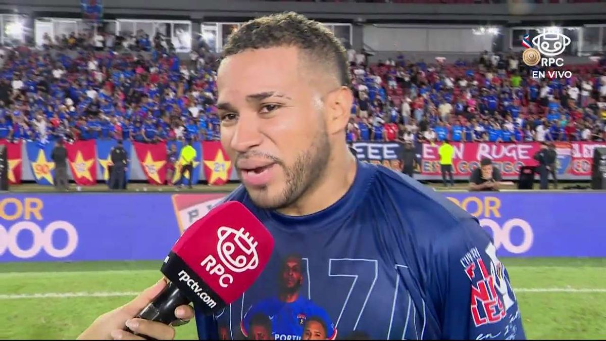 LPF: José Murillo con una dedicatoria y regalo especial para su madre