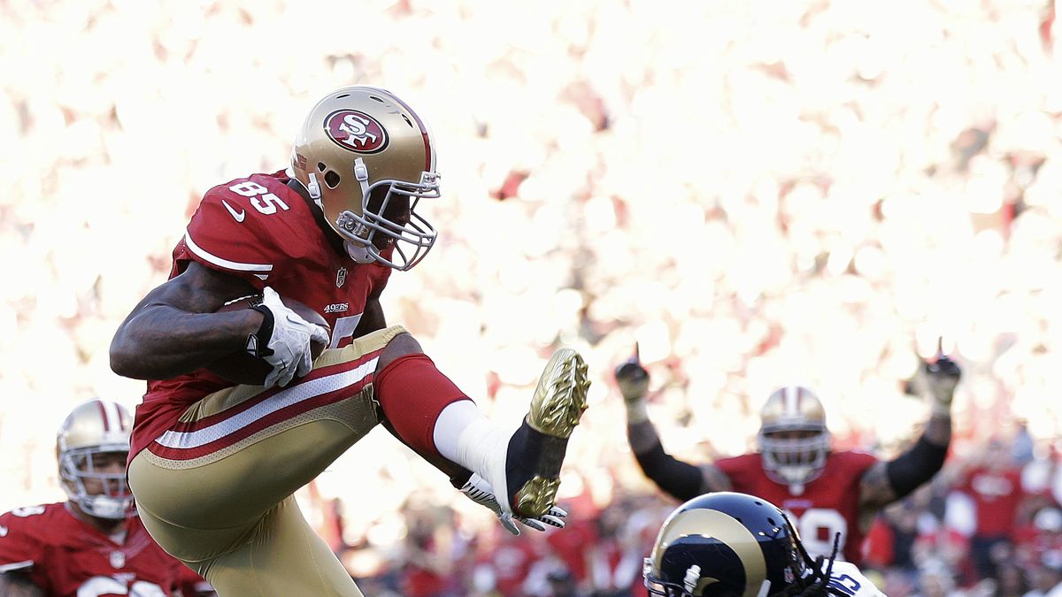 San Francisco luce sólido en victoria sobre Rams