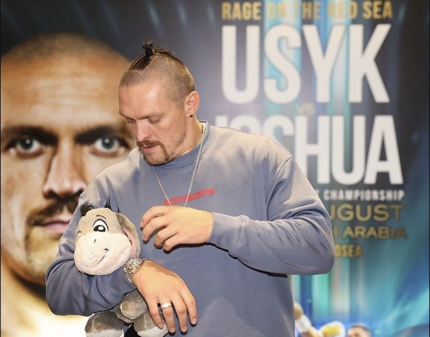 Igor, el especial compañero animado de Oleksandr Usyk