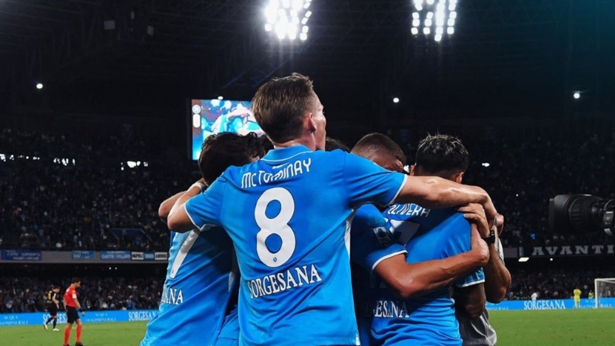 Napoli vence al Monza y es el nuevo líder de la Serie A