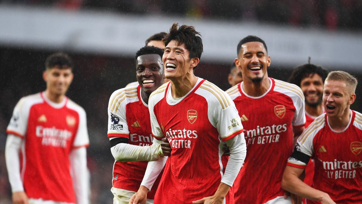 Arsenal golea para tomar 2do puesto en la Premier League