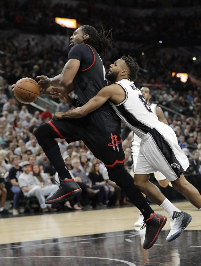 Nene es multado por la NBA por pelea en Rockets-Spurs