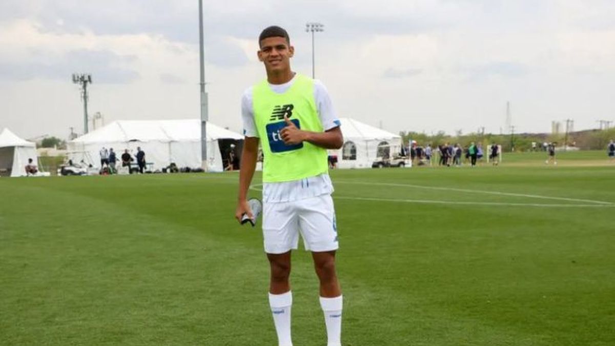 Panameño Edward Cedeño jugará en el filial Sub-20 de Alajuelense