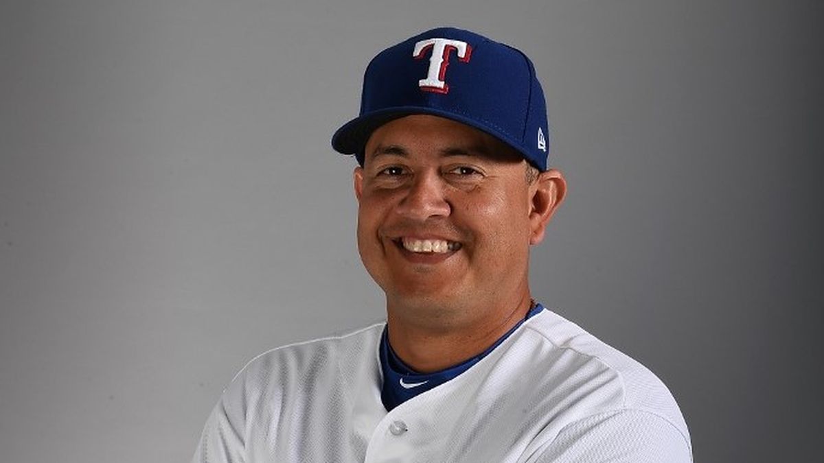 Panameño Julio Rangel entra al staff de coaches de los Medias Rojas