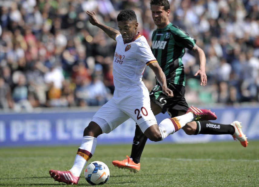 Brasileño Bastos anota gol en triunfo de la Roma