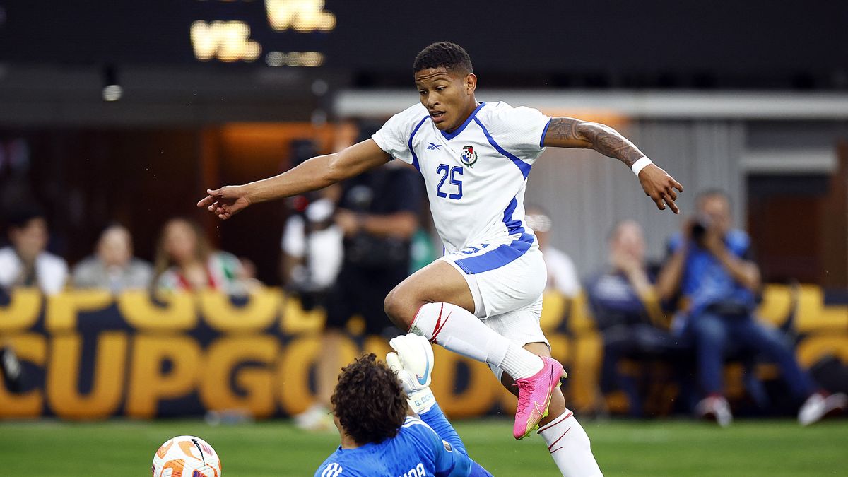 Iván Anderson habla en su llegada Panamá luego de la Copa Oro