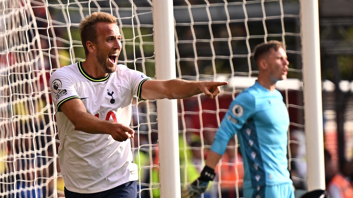 El Tottenham logra victoria y récord de Harry Kane