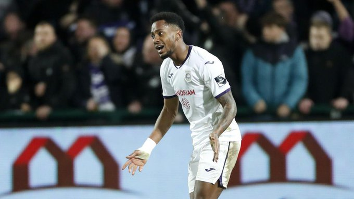 Michael Amir Murillo de titular con el Anderlecht ante el AZ en ...