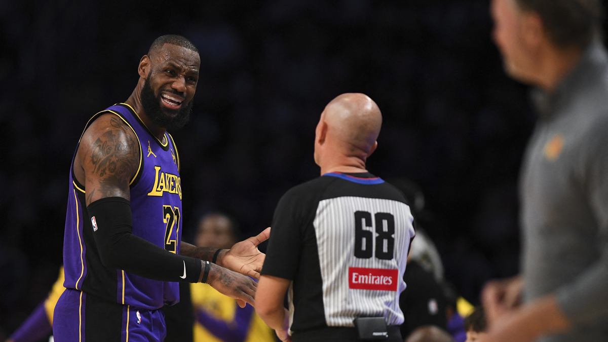 NBA: Los Lakers de LeBron James le remontaron a los Suns de Durant
