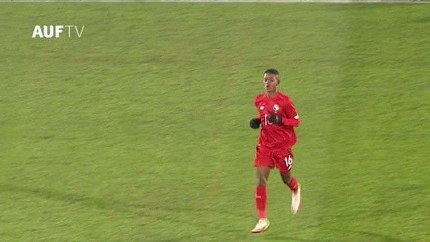 Rodrigo Tello, Carlos Rivera y Omar Valencia ingresan para debutar con ...