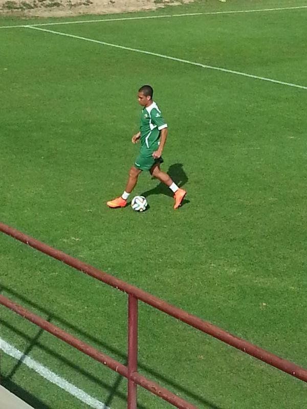 Panameño Jairo Jiménez ya toca el balón y volvería a jugar en enero