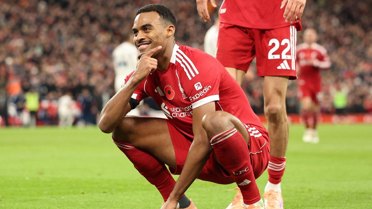 El Liverpool termina con la mala racha y vence al Aston Villa